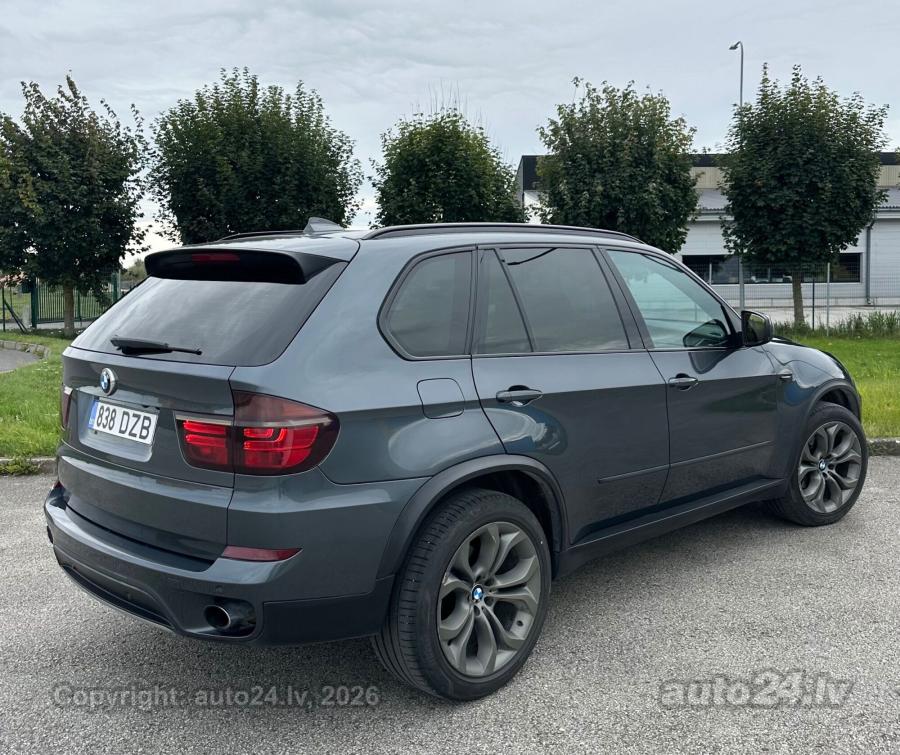 Pelēks BMW X5 2010 Tartu, ar dzinēja tilpumu 3.00 L un nobraukumu 266 tūkst. km par 12499 €, foto 6 vietnē AUTOMOTO.COM.LV