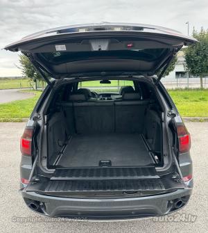 Pelēks BMW X5 2010 Tartu, ar dzinēja tilpumu 3.00 L un nobraukumu 266 tūkst. km par 12499 €, foto 10 vietnē AUTOMOTO.COM.LV