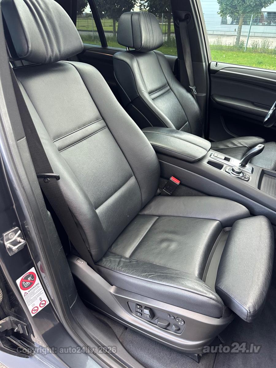Pelēks BMW X5 2010 Tartu, ar dzinēja tilpumu 3.00 L un nobraukumu 266 tūkst. km par 12499 €, foto 13 vietnē AUTOMOTO.COM.LV