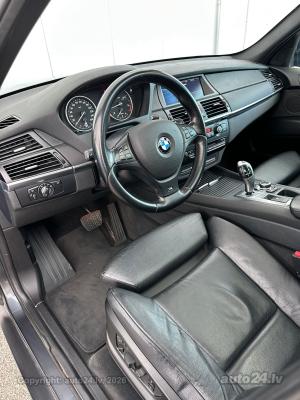 Pelēks BMW X5 2010 Tartu, ar dzinēja tilpumu 3.00 L un nobraukumu 266 tūkst. km par 12499 €, foto 14 vietnē AUTOMOTO.COM.LV