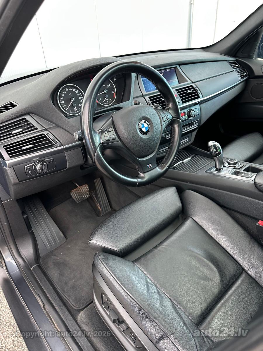 Pelēks BMW X5 2010 Tartu, ar dzinēja tilpumu 3.00 L un nobraukumu 266 tūkst. km par 12499 €, foto 14 vietnē AUTOMOTO.COM.LV