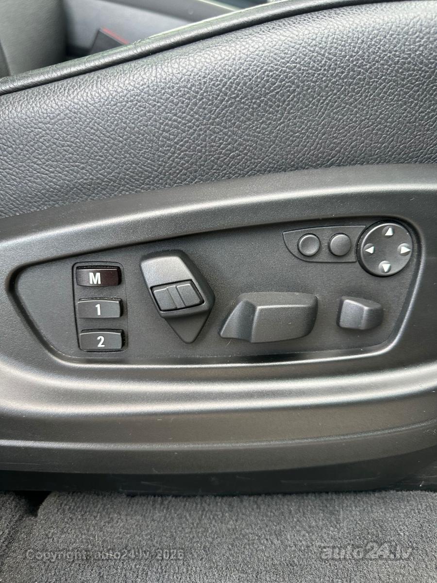 Pelēks BMW X5 2010 Tartu, ar dzinēja tilpumu 3.00 L un nobraukumu 266 tūkst. km par 12499 €, foto 16 vietnē AUTOMOTO.COM.LV