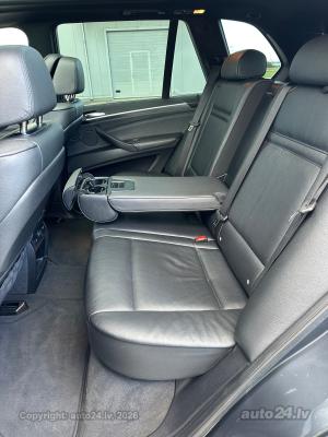 Pelēks BMW X5 2010 Tartu, ar dzinēja tilpumu 3.00 L un nobraukumu 266 tūkst. km par 12499 €, foto 17 vietnē AUTOMOTO.COM.LV