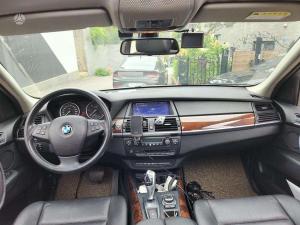 Grey BMW X5 2010 in Kaunas, with an engine capacity of 2.99 L and mileage of 220 thousand km for 8800 €, photo 7 on AUTOMOTO.COM.LV