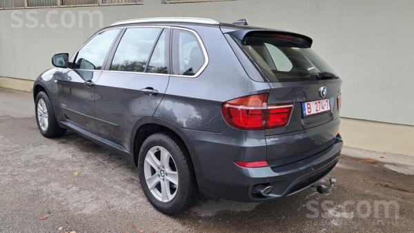 Pelēks BMW X5 2010 Ogre, ar dzinēja tilpumu 3.00 L un nobraukumu 299 tūkst. km par 10350 €, foto 3 vietnē AUTOMOTO.COM.LV