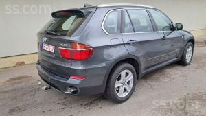 Pelēks BMW X5 2010 Ogre, ar dzinēja tilpumu 3.00 L un nobraukumu 299 tūkst. km par 10350 €, foto 5 vietnē AUTOMOTO.COM.LV