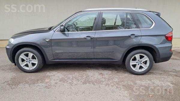 Pelēks BMW X5 2010 Ogre, ar dzinēja tilpumu 3.00 L un nobraukumu 299 tūkst. km par 10350 €, foto 9 vietnē AUTOMOTO.COM.LV