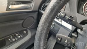 Pelēks BMW X5 2010 Ogre, ar dzinēja tilpumu 3.00 L un nobraukumu 299 tūkst. km par 10350 €, foto 19 vietnē AUTOMOTO.COM.LV