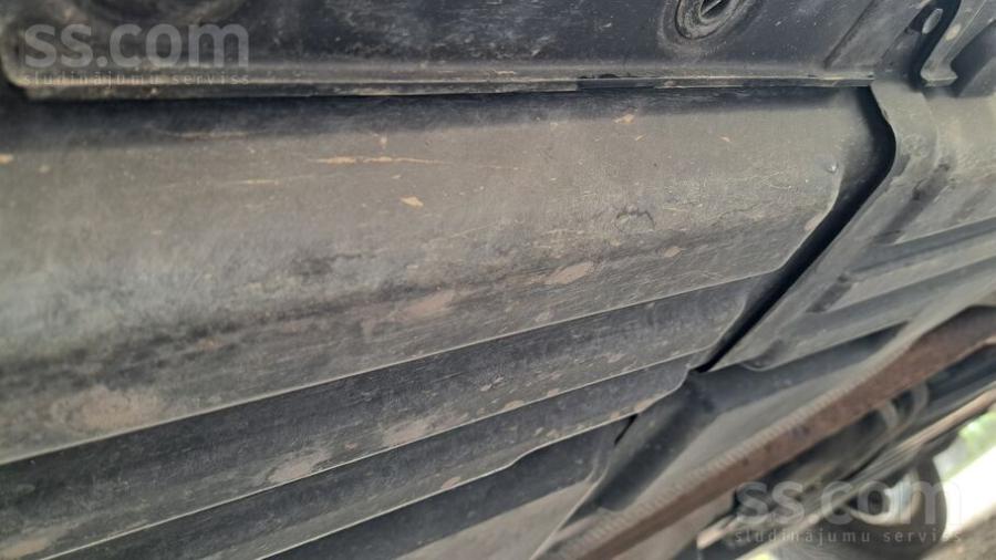 Pelēks BMW X5 2010 Ogre, ar dzinēja tilpumu 3.00 L un nobraukumu 299 tūkst. km par 10350 €, foto 26 vietnē AUTOMOTO.COM.LV