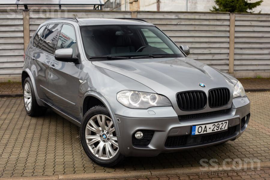 Pelēks BMW X5 2011 Jelgava, ar dzinēja tilpumu 3.00 L un nobraukumu 294 tūkst. km par 13100 €, foto 1 vietnē AUTOMOTO.COM.LV