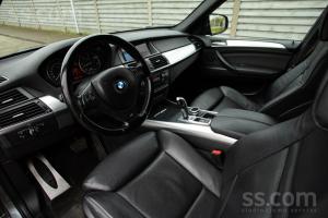 Pelēks BMW X5 2011 Jelgava, ar dzinēja tilpumu 3.00 L un nobraukumu 294 tūkst. km par 13100 €, foto 8 vietnē AUTOMOTO.COM.LV