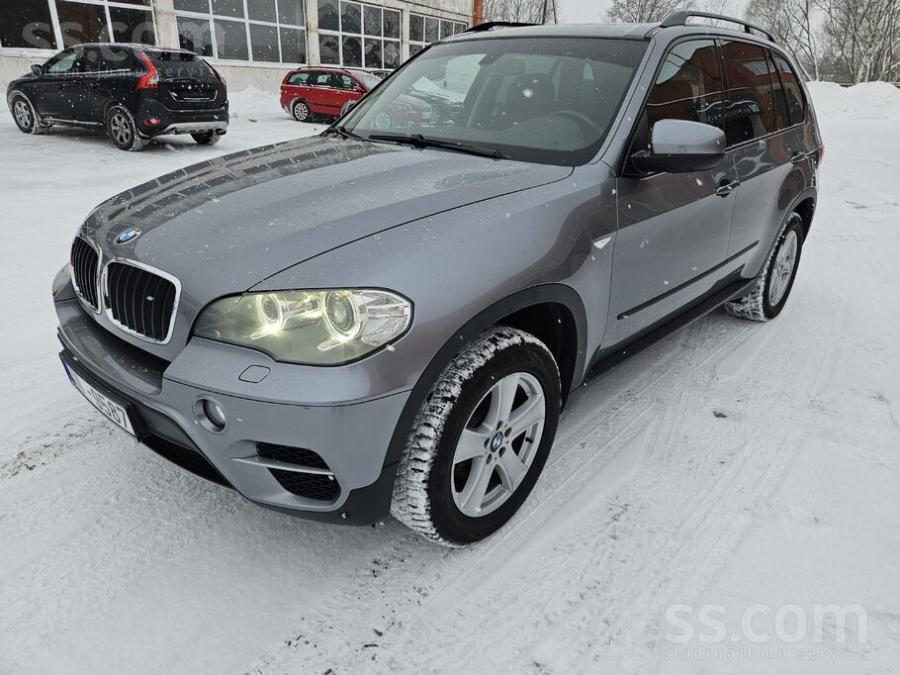 Grey BMW X5 2011 in Rezekne, with an engine capacity of 3.00 L and mileage of 244 thousand km for 10999 €, photo 7 on AUTOMOTO.COM.LV