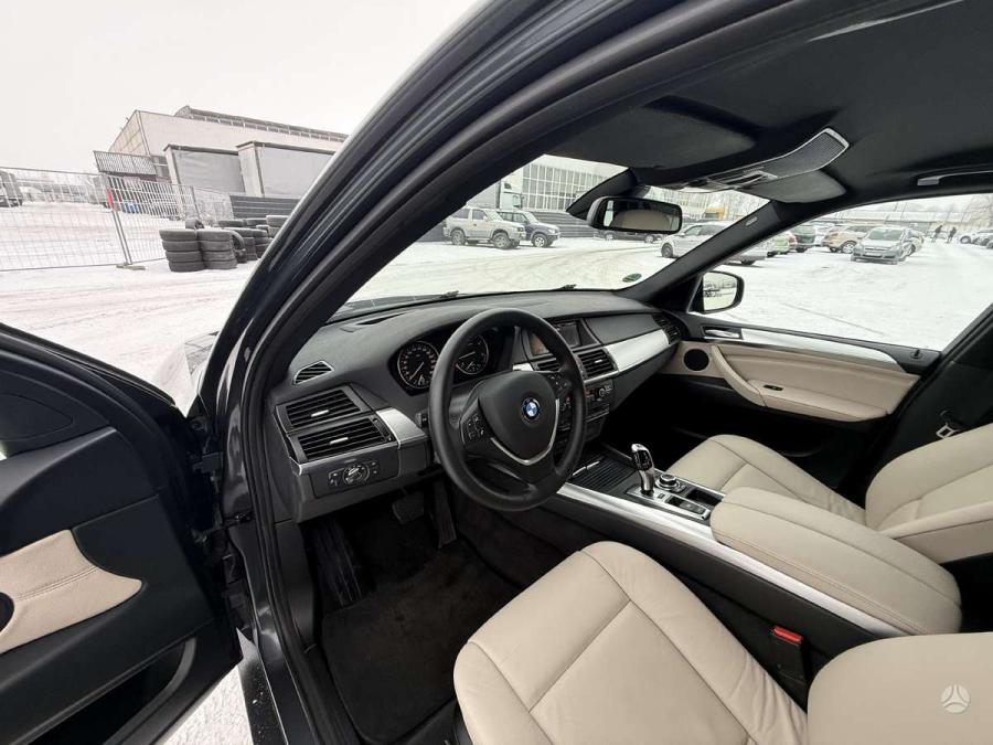 Pelēks BMW X5 2011 Marijampole, ar dzinēja tilpumu 2.99 L un nobraukumu 295 tūkst. km par 10300 €, foto 11 vietnē AUTOMOTO.COM.LV