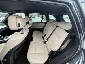 Pelēks BMW X5 2011 Marijampole, ar dzinēja tilpumu 2.99 L un nobraukumu 295 tūkst. km par 10300 €, foto 20 vietnē AUTOMOTO.COM.LV