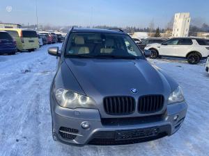 Grey BMW X5 2011 in Utena, with an engine capacity of 2.99 L and mileage of 260 thousand km for 11700 €, photo 5 on AUTOMOTO.COM.LV