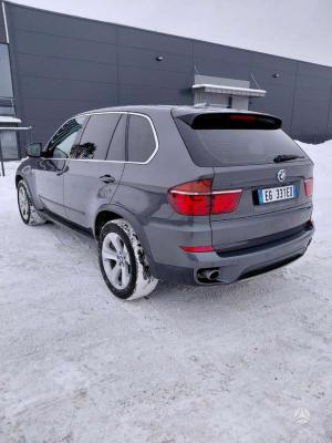 Grey BMW X5 2011 in Vilnius, with an engine capacity of 2.99 L and mileage of 26 thousand km for 9400 €, photo 3 on AUTOMOTO.COM.LV