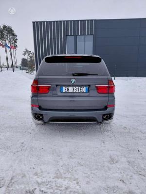 Grey BMW X5 2011 in Vilnius, with an engine capacity of 2.99 L and mileage of 26 thousand km for 9400 €, photo 6 on AUTOMOTO.COM.LV