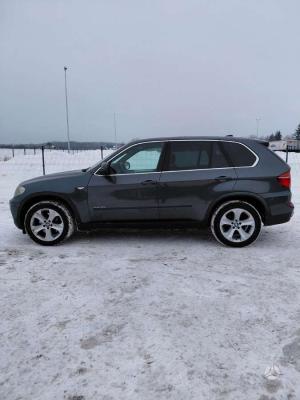 Grey BMW X5 2011 in Vilnius, with an engine capacity of 2.99 L and mileage of 26 thousand km for 9400 €, photo 7 on AUTOMOTO.COM.LV