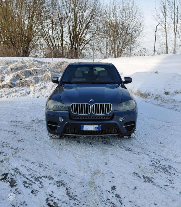 Pelēks BMW X5 2011 Viļņa, ar dzinēja tilpumu 2.99 L un nobraukumu 264 tūkst. km par 9400 €, foto 6 vietnē AUTOMOTO.COM.LV
