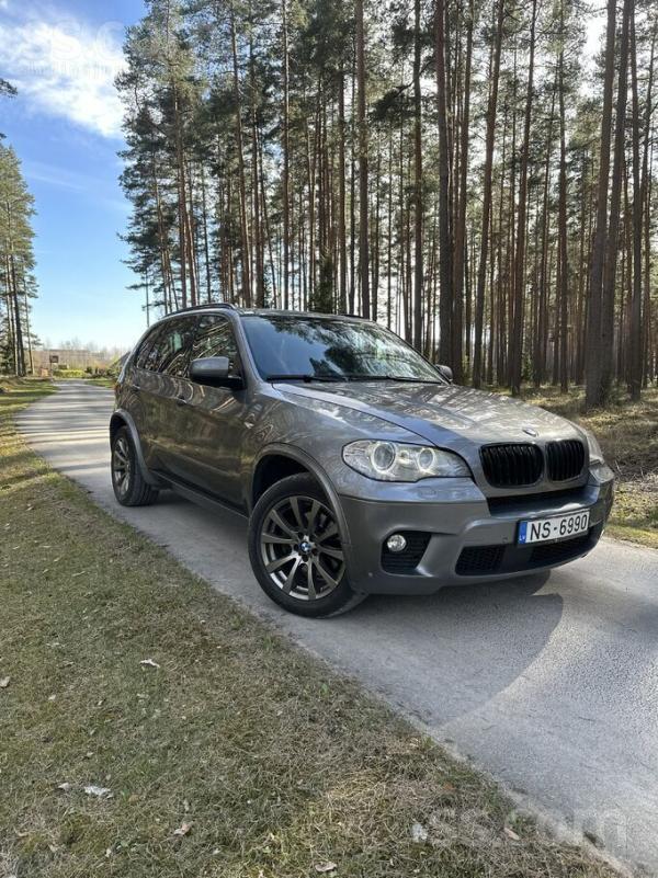 Pelēks BMW X5 2011 Rīga, ar dzinēja tilpumu 3.00 L un nobraukumu 257 tūkst. km par 11850 €, foto 2 vietnē AUTOMOTO.COM.LV