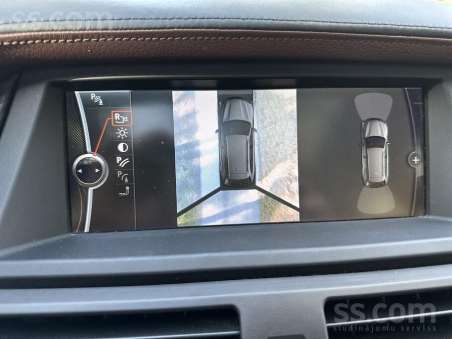 Grey BMW X5 2011 in Riga, with an engine capacity of 3.00 L and mileage of 257 thousand km for 11850 €, photo 18 on AUTOMOTO.COM.LV