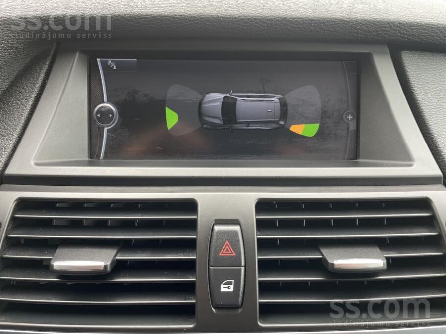 Pelēks BMW X5 2011 Talsi, ar dzinēja tilpumu 3.00 L un nobraukumu 360 tūkst. km par 9400 €, foto 24 vietnē AUTOMOTO.COM.LV