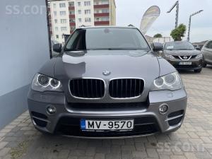 Pelēks BMW X5 2011 Talsi, ar dzinēja tilpumu 3.00 L un nobraukumu 360 tūkst. km par 9400 €, foto 33 vietnē AUTOMOTO.COM.LV
