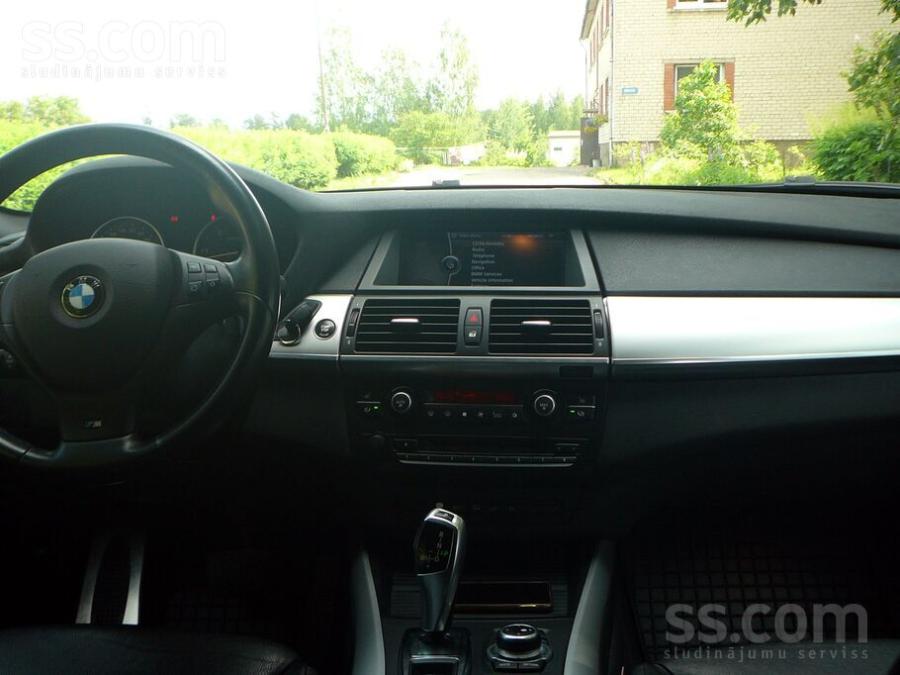 Pelēks BMW X5 2011 Cēsis, ar dzinēja tilpumu 3.00 L un nobraukumu 0 tūkst. km par 10600 €, foto 13 vietnē AUTOMOTO.COM.LV
