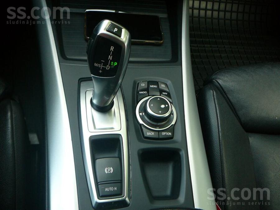 Pelēks BMW X5 2011 Cēsis, ar dzinēja tilpumu 3.00 L un nobraukumu 0 tūkst. km par 10600 €, foto 17 vietnē AUTOMOTO.COM.LV