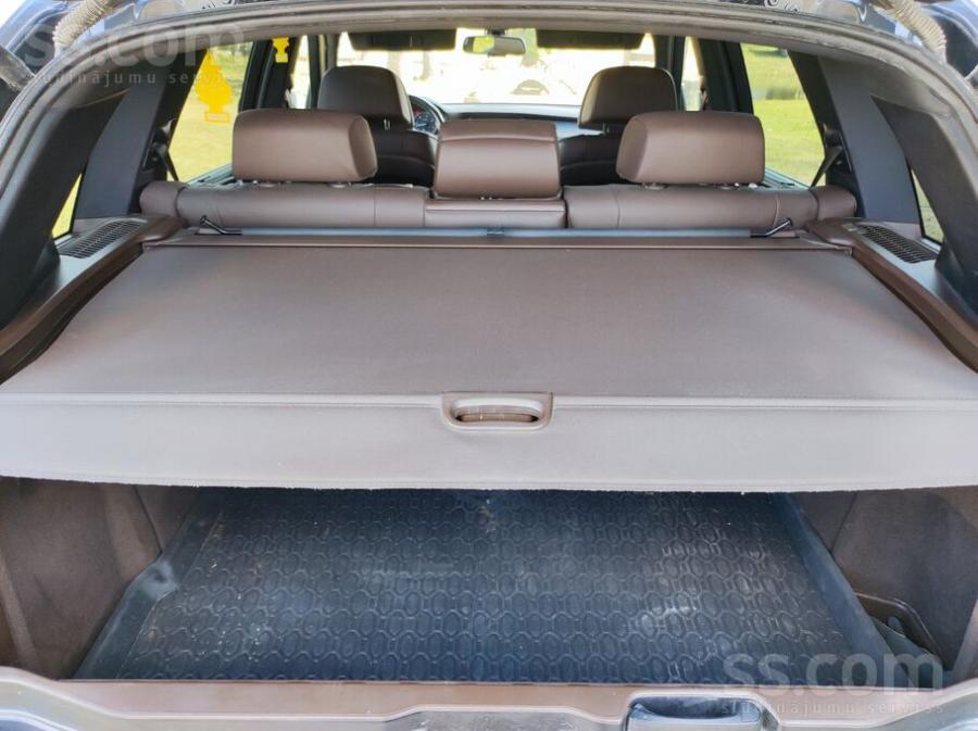 Grey BMW X5 2011 in Cesis, with an engine capacity of 3.00 L and mileage of 305 thousand km for 12350 €, photo 24 on AUTOMOTO.COM.LV