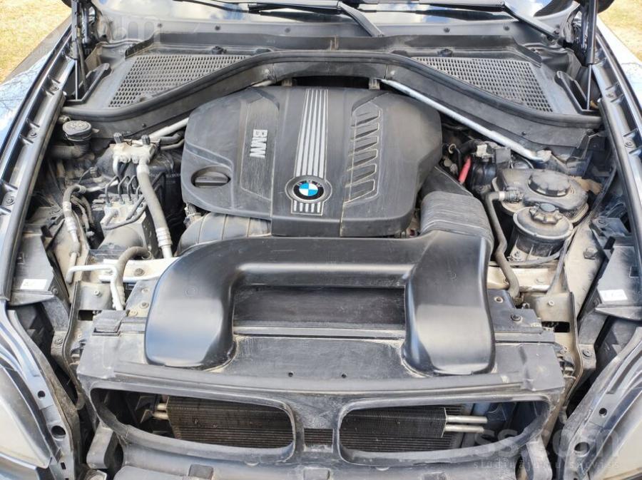 Grey BMW X5 2011 in Cesis, with an engine capacity of 3.00 L and mileage of 305 thousand km for 12350 €, photo 26 on AUTOMOTO.COM.LV