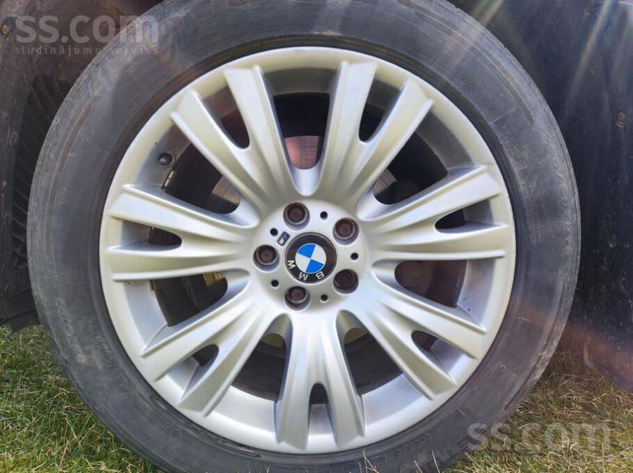 Grey BMW X5 2011 in Cesis, with an engine capacity of 3.00 L and mileage of 305 thousand km for 12350 €, photo 28 on AUTOMOTO.COM.LV