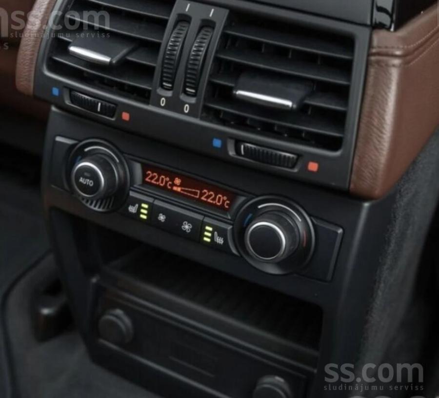 Pelēks BMW X5 2011 Rīga, ar dzinēja tilpumu 3.00 L un nobraukumu 256 tūkst. km par 12850 €, foto 5 vietnē AUTOMOTO.COM.LV