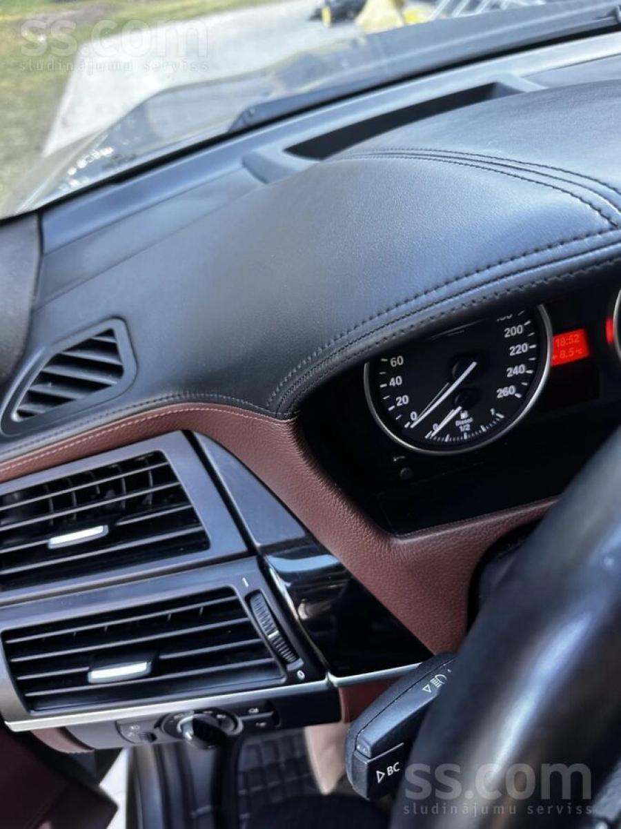 Pelēks BMW X5 2011 Rīga, ar dzinēja tilpumu 3.00 L un nobraukumu 256 tūkst. km par 12850 €, foto 13 vietnē AUTOMOTO.COM.LV