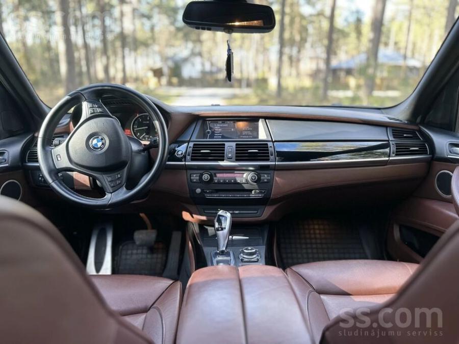 Pelēks BMW X5 2011 Rīga, ar dzinēja tilpumu 3.00 L un nobraukumu 256 tūkst. km par 12850 €, foto 16 vietnē AUTOMOTO.COM.LV