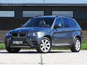 Pelēks BMW X5 2011 Rīga, ar dzinēja tilpumu 3.00 L un nobraukumu 374 tūkst. km par 12390 €, foto  vietnē AUTOMOTO.COM.LV