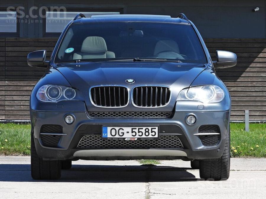 Pelēks BMW X5 2011 Rīga, ar dzinēja tilpumu 3.00 L un nobraukumu 374 tūkst. km par 12390 €, foto 3 vietnē AUTOMOTO.COM.LV