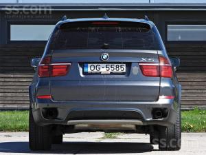 Pelēks BMW X5 2011 Rīga, ar dzinēja tilpumu 3.00 L un nobraukumu 374 tūkst. km par 12390 €, foto 7 vietnē AUTOMOTO.COM.LV