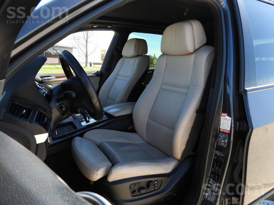 Pelēks BMW X5 2011 Rīga, ar dzinēja tilpumu 3.00 L un nobraukumu 374 tūkst. km par 12390 €, foto 10 vietnē AUTOMOTO.COM.LV