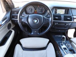 Pelēks BMW X5 2011 Rīga, ar dzinēja tilpumu 3.00 L un nobraukumu 374 tūkst. km par 12390 €, foto 12 vietnē AUTOMOTO.COM.LV