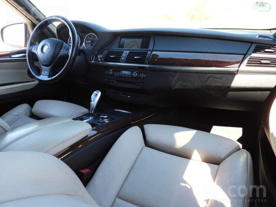 Pelēks BMW X5 2011 Rīga, ar dzinēja tilpumu 3.00 L un nobraukumu 374 tūkst. km par 12390 €, foto 13 vietnē AUTOMOTO.COM.LV