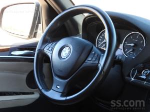 Pelēks BMW X5 2011 Rīga, ar dzinēja tilpumu 3.00 L un nobraukumu 374 tūkst. km par 12390 €, foto 14 vietnē AUTOMOTO.COM.LV
