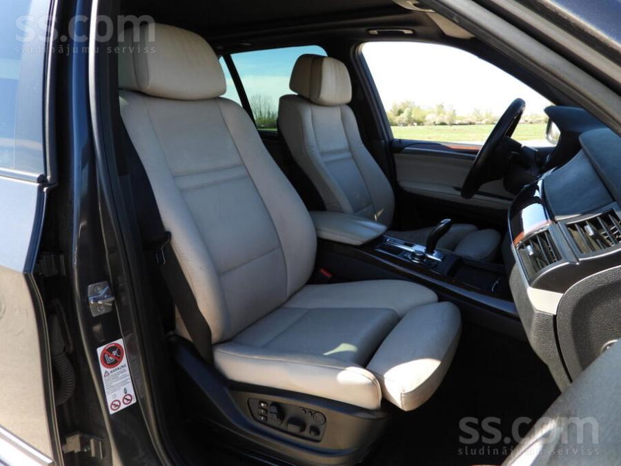 Pelēks BMW X5 2011 Rīga, ar dzinēja tilpumu 3.00 L un nobraukumu 374 tūkst. km par 12390 €, foto 15 vietnē AUTOMOTO.COM.LV