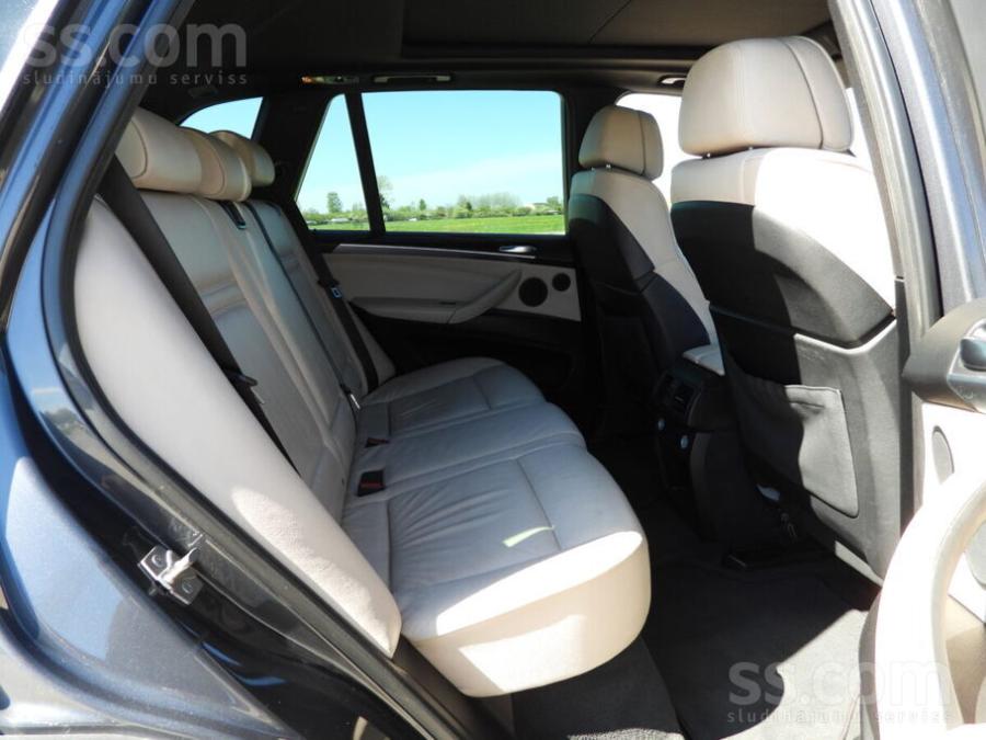 Pelēks BMW X5 2011 Rīga, ar dzinēja tilpumu 3.00 L un nobraukumu 374 tūkst. km par 12390 €, foto 17 vietnē AUTOMOTO.COM.LV