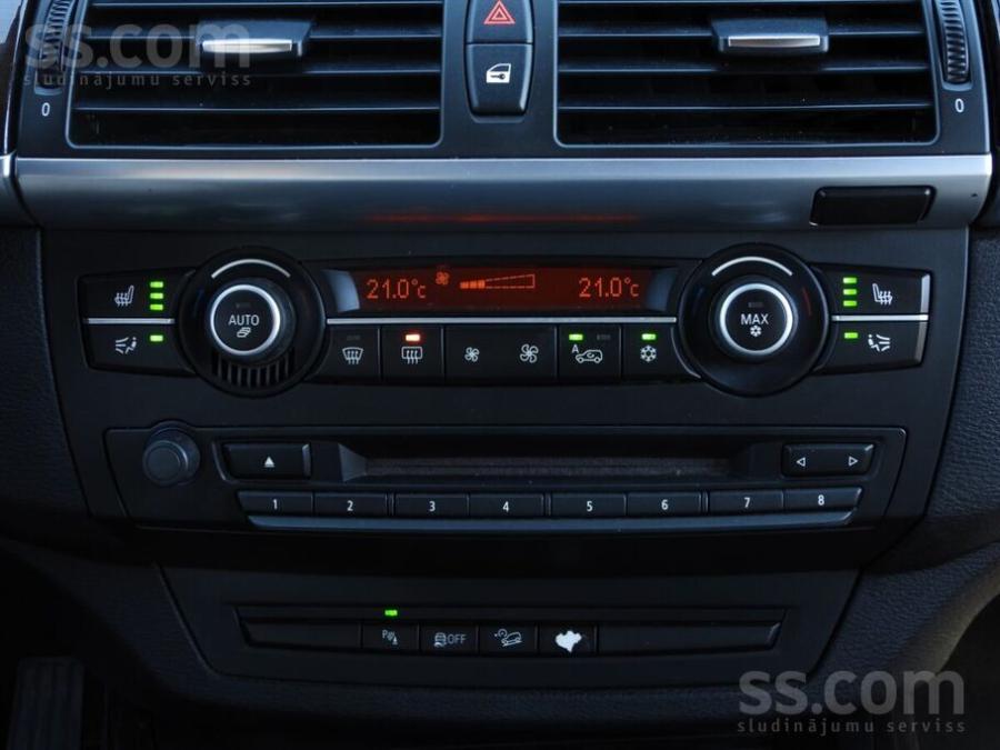 Pelēks BMW X5 2011 Rīga, ar dzinēja tilpumu 3.00 L un nobraukumu 374 tūkst. km par 12390 €, foto 22 vietnē AUTOMOTO.COM.LV