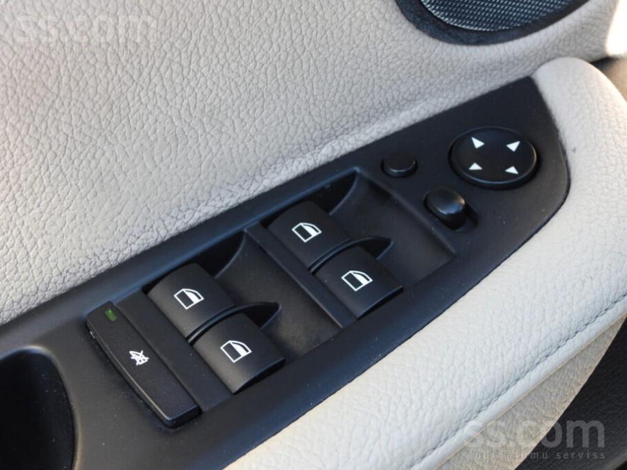 Pelēks BMW X5 2011 Rīga, ar dzinēja tilpumu 3.00 L un nobraukumu 374 tūkst. km par 12390 €, foto 29 vietnē AUTOMOTO.COM.LV