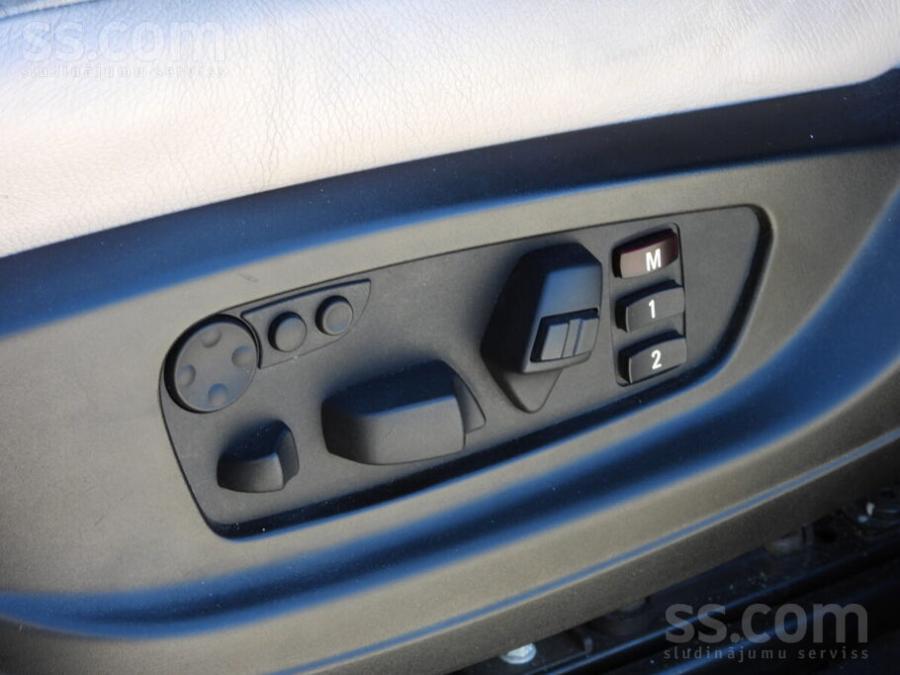 Pelēks BMW X5 2011 Rīga, ar dzinēja tilpumu 3.00 L un nobraukumu 374 tūkst. km par 12390 €, foto 30 vietnē AUTOMOTO.COM.LV