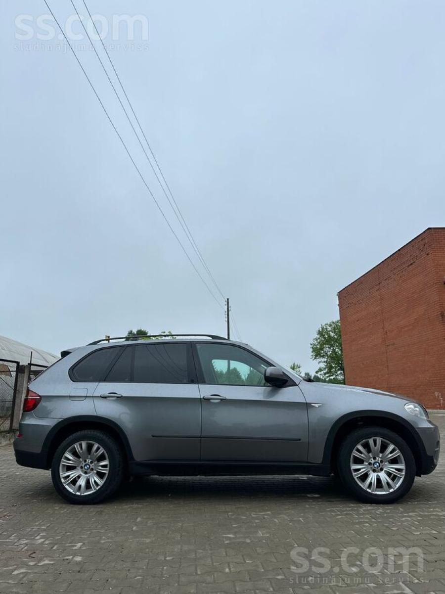 Pelēks BMW X5 2011 Rēzekne, ar dzinēja tilpumu 3.00 L un nobraukumu 244 tūkst. km par 12000 €, foto 4 vietnē AUTOMOTO.COM.LV