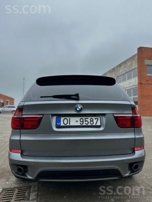 Pelēks BMW X5 2011 Rēzekne, ar dzinēja tilpumu 3.00 L un nobraukumu 244 tūkst. km par 12000 €, foto 10 vietnē AUTOMOTO.COM.LV
