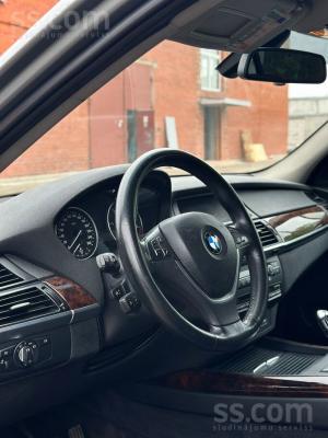 Pelēks BMW X5 2011 Rēzekne, ar dzinēja tilpumu 3.00 L un nobraukumu 244 tūkst. km par 12000 €, foto 14 vietnē AUTOMOTO.COM.LV